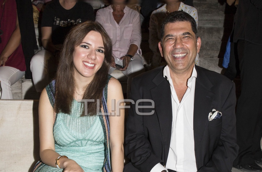Γιάννης Λύρας: Πρώτη δημόσια εμφάνιση με τη νέα του σύντροφο! Έγινε ...