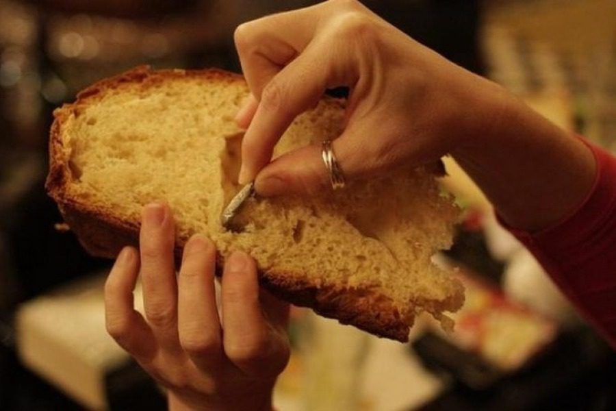 Γιατί βάζουμε φλουρί στη βασιλόπιτα | ΥΔΡΟΓΕΙΟΣ 106,9 FM