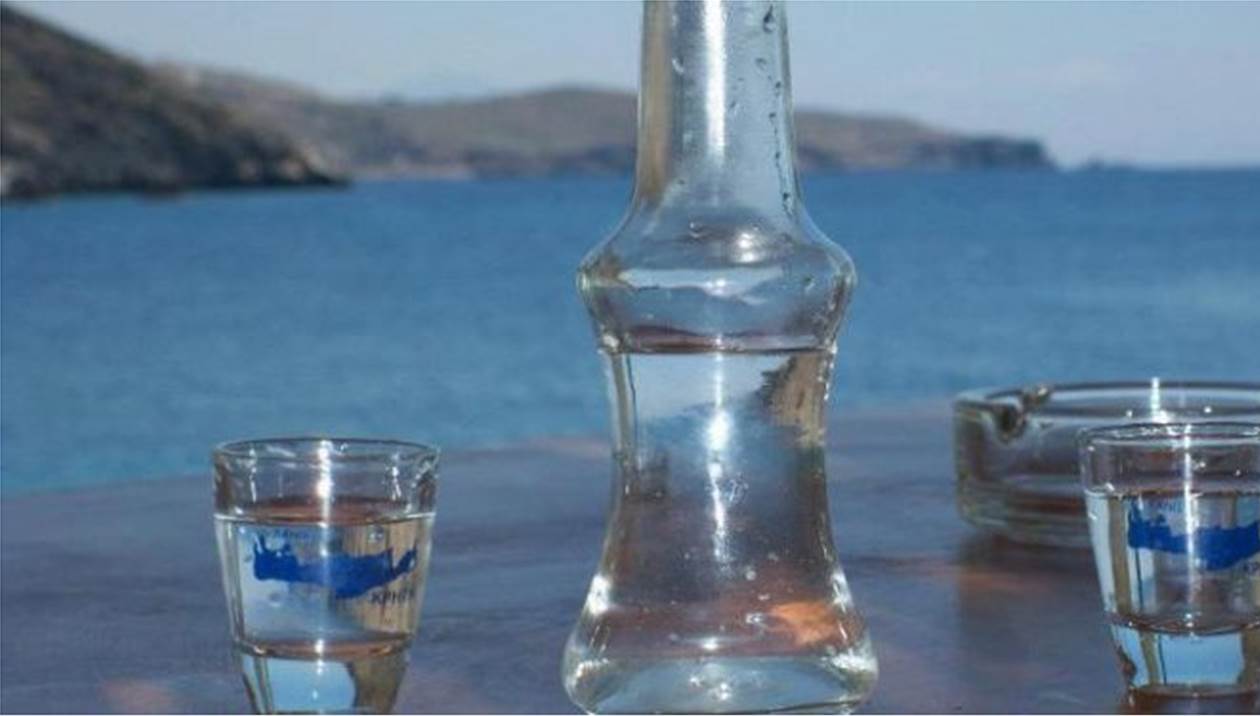 Δημοσιέυτηκε το ΦΕΚ για τη… ρακή - Τι αλλάζει στο κρητικό ποτό ...