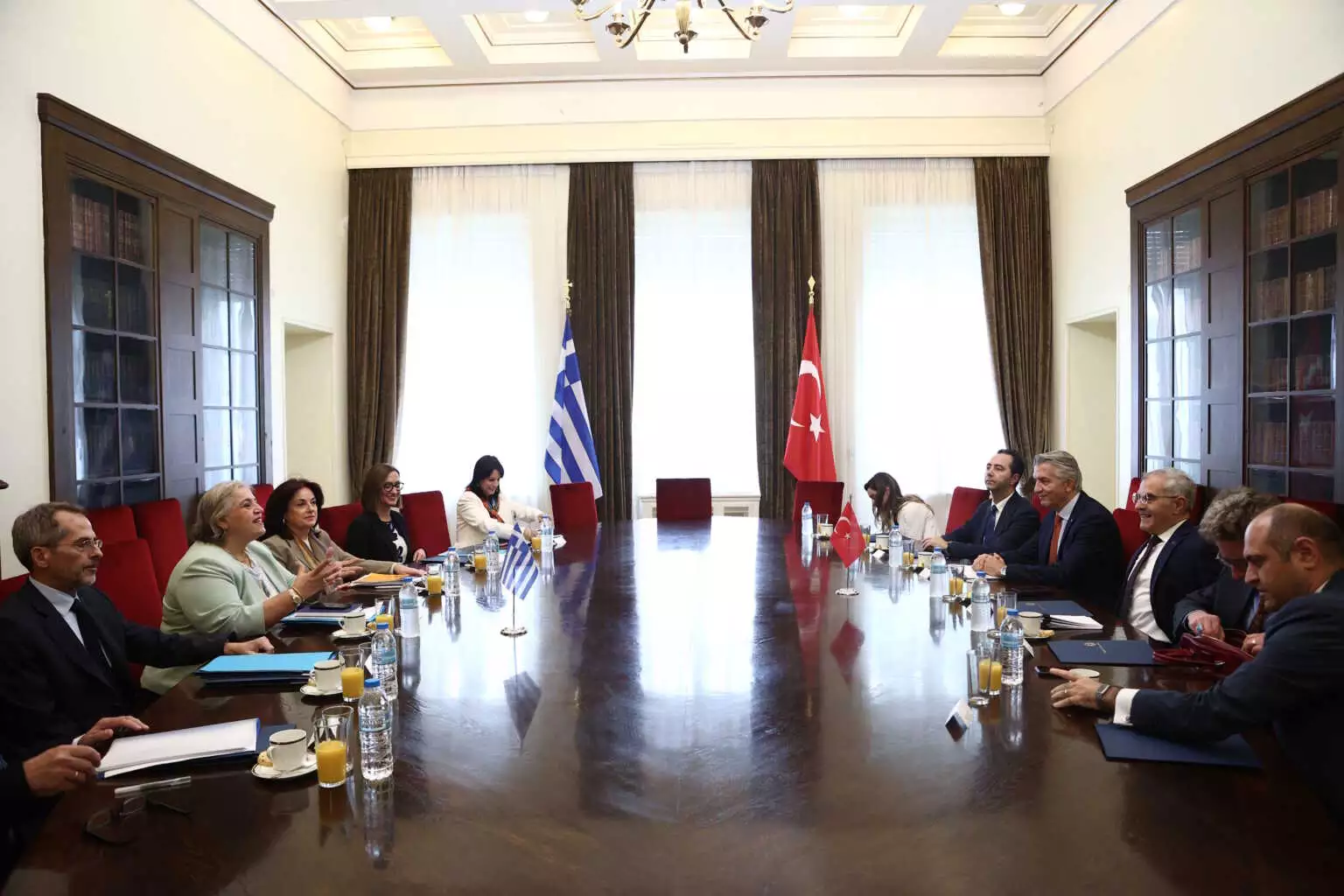 Συνάντηση Ελλήνων και Τούρκων διπλωμάτων στην Άγκυρα για τα Μέτρα ...