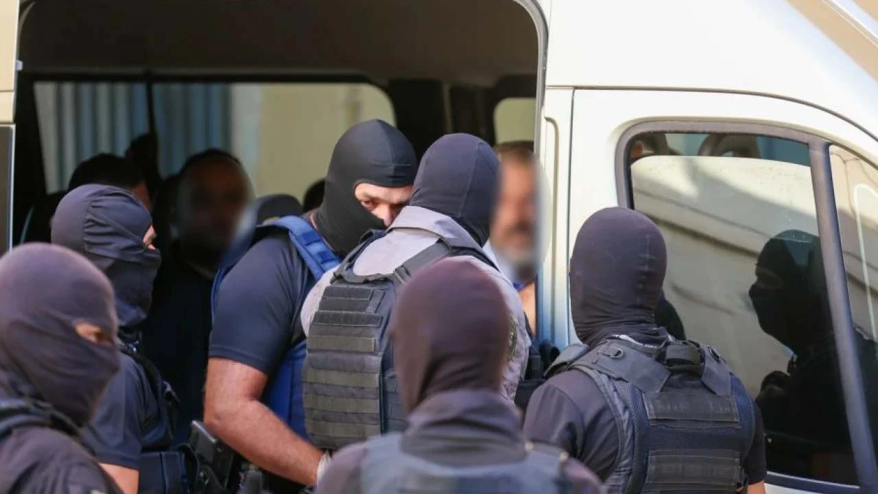 “Μαφία της Κρήτης”: Σήμερα απολογούνται τα δύο αδέλφια για εκβιασμούς ...